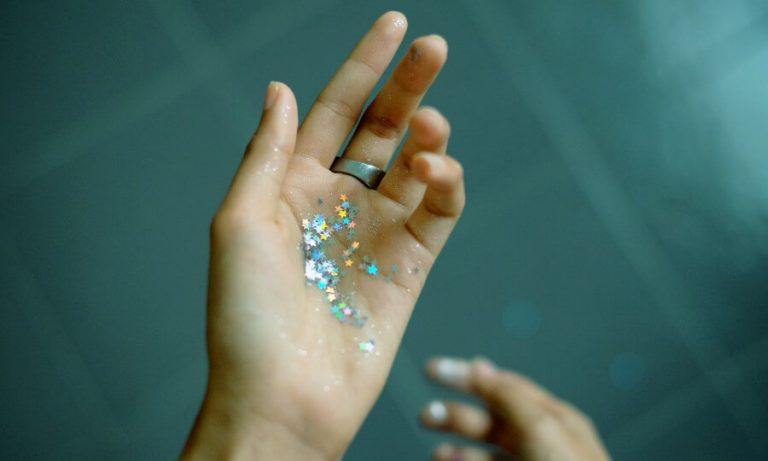 20 Interesting Left Handed People Facts | Fun Facts About